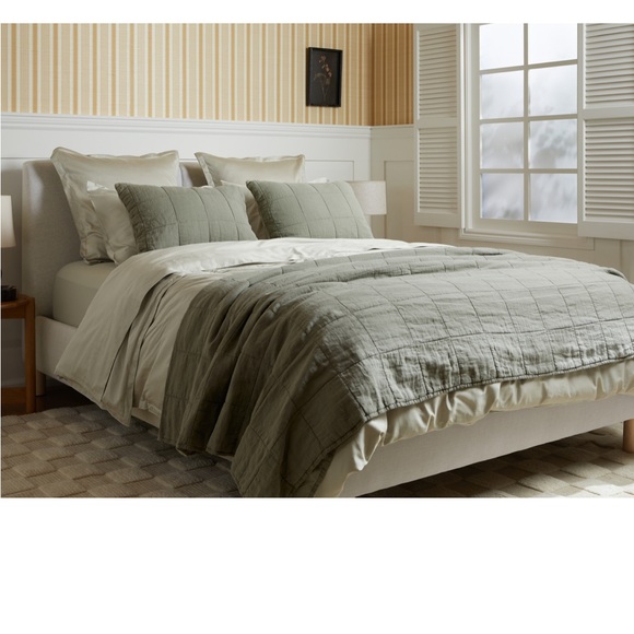 Parachute | Bedding | Parachute Quilt King Size | Poshmark